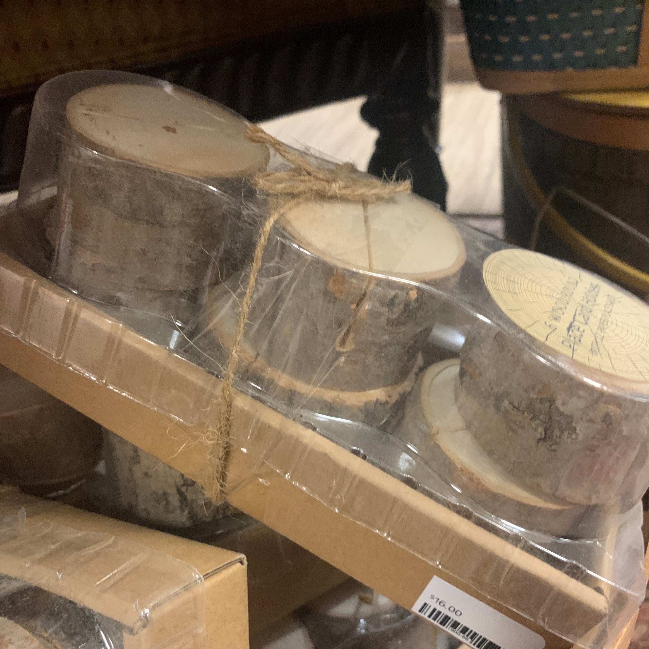 6 Wood Round Place Card Holder | White Arrows Home The Shop